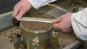 Essai Proctor : évaluer la compatibilité optimale du sol