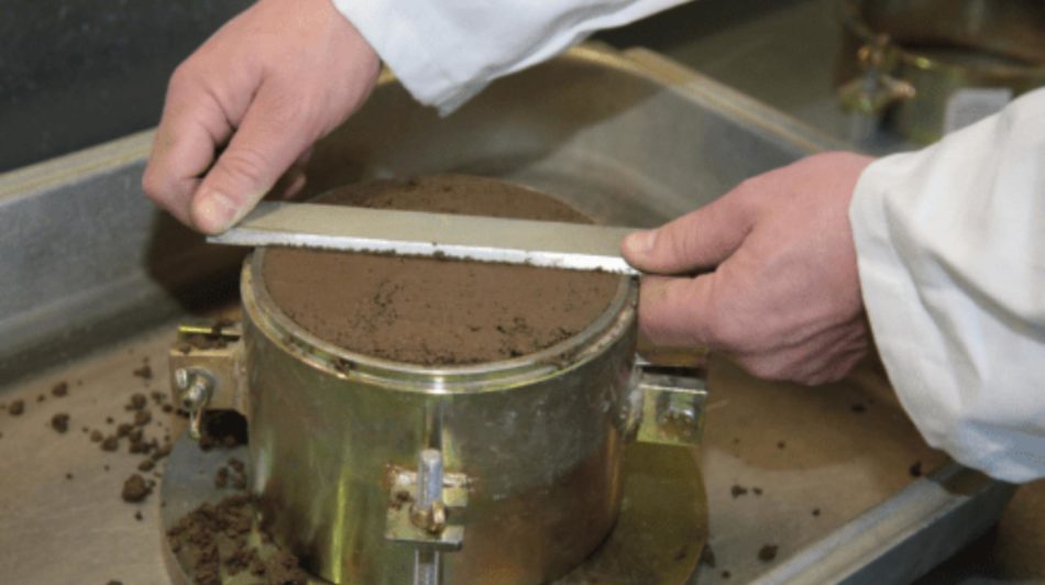 Essai Proctor : évaluer la compatibilité optimale du sol